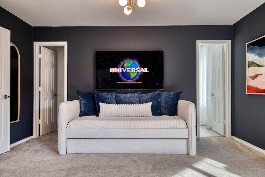 6 Bedroom Villa | Pool | Hot Tub | Party Cabana - Austin, TX