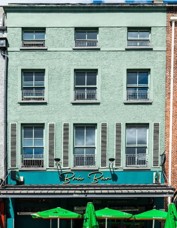 Brú Bar & Hostel - County Cork