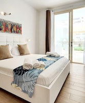 Quarto Standard | Roupa de alta qualidade, edredões de penas 
