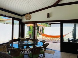 Villa Básica | Restaurantes