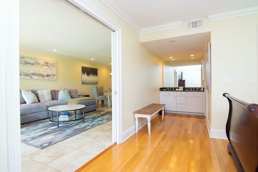 First Floor 2bd/2ba Fully Remodeled Condo In Saddlebrook - Land O' Lakes, FL