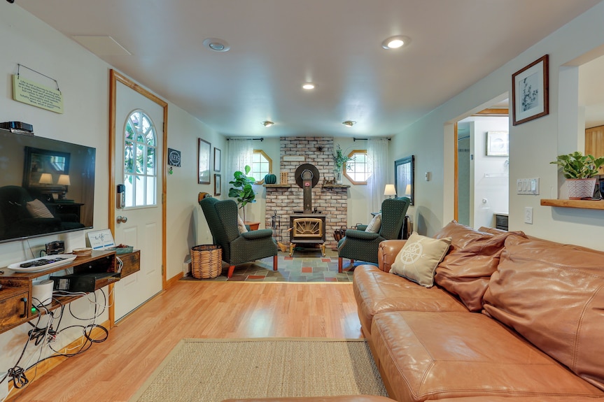 Huguenot Retreat W/ Screened Porch & Lake Access! - State of New York