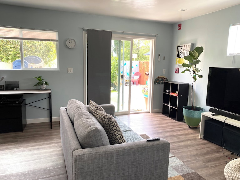 Hidden Gem Los Angeles: 2bd House With Dreamy Backyard - Los Angeles, CA