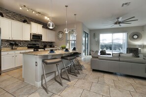 Casa | Cozinha privada | Um frigorífico/congelador grande, um micro-ondas, um forno 