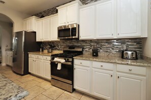 Casa | Cozinha privada | Um frigorífico/congelador grande, um micro-ondas, um forno 