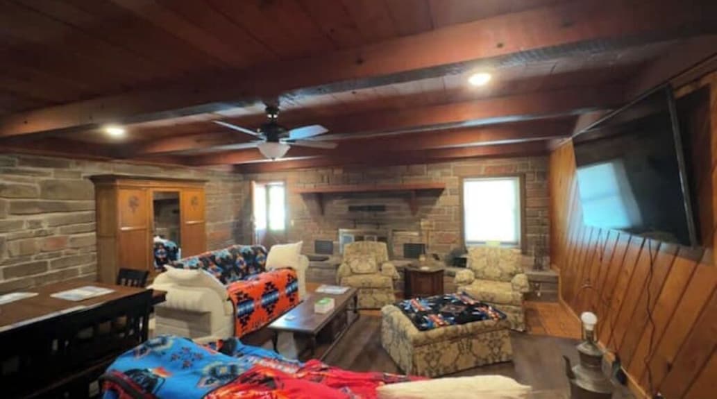 The 905, 4 Bedrooms, 3 Full Bath - Osage Hills State Park, Pawhuska