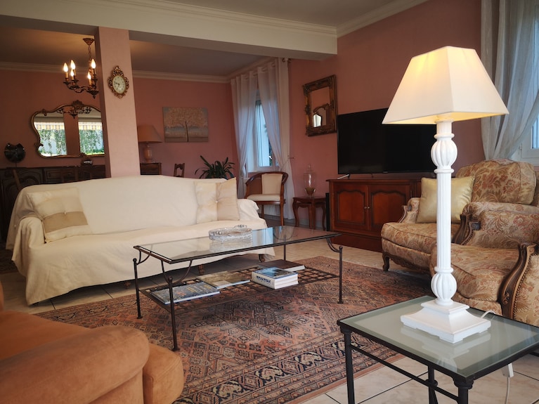 A 5mm Du Centre Ville Dans Un éCrin De Verdure. - Mende