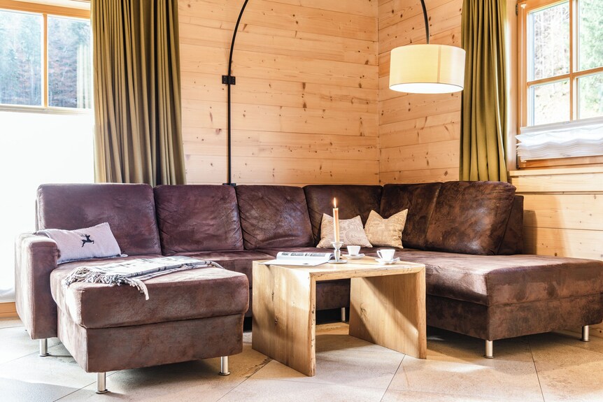 Luxury Design Chalet Category 1, 105sqm, 2 Separate Bedrooms, Swiss Stone Pine Furniture - Ruhpolding