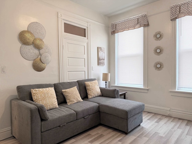 Spacious Historic Fan Home | 4 Parking | Near Vcu - Richmond, VA