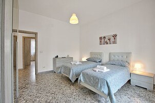 Apartamento Familiar, vários quartos (Casa Ojala' in the center of) | Spa