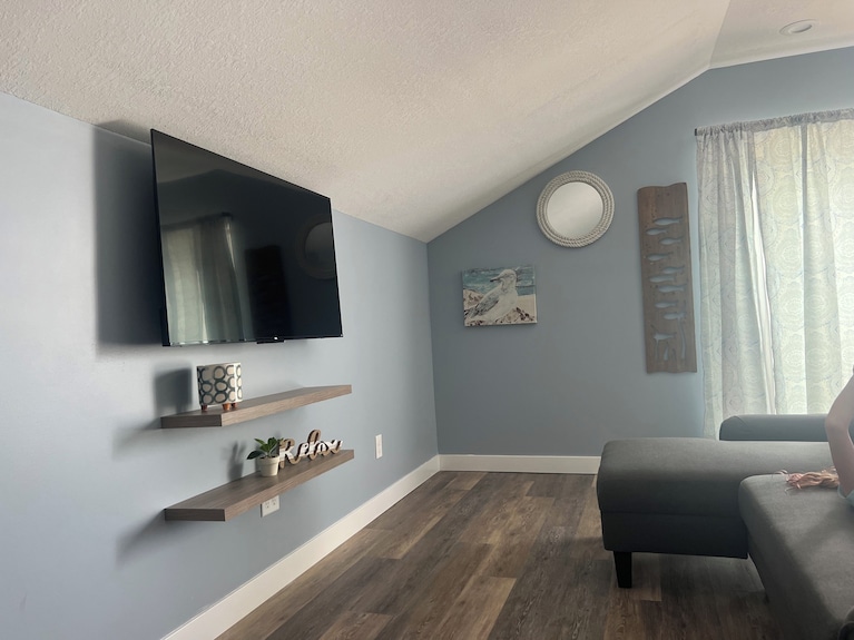 Sunset View Bayfront Cottage - Ohio