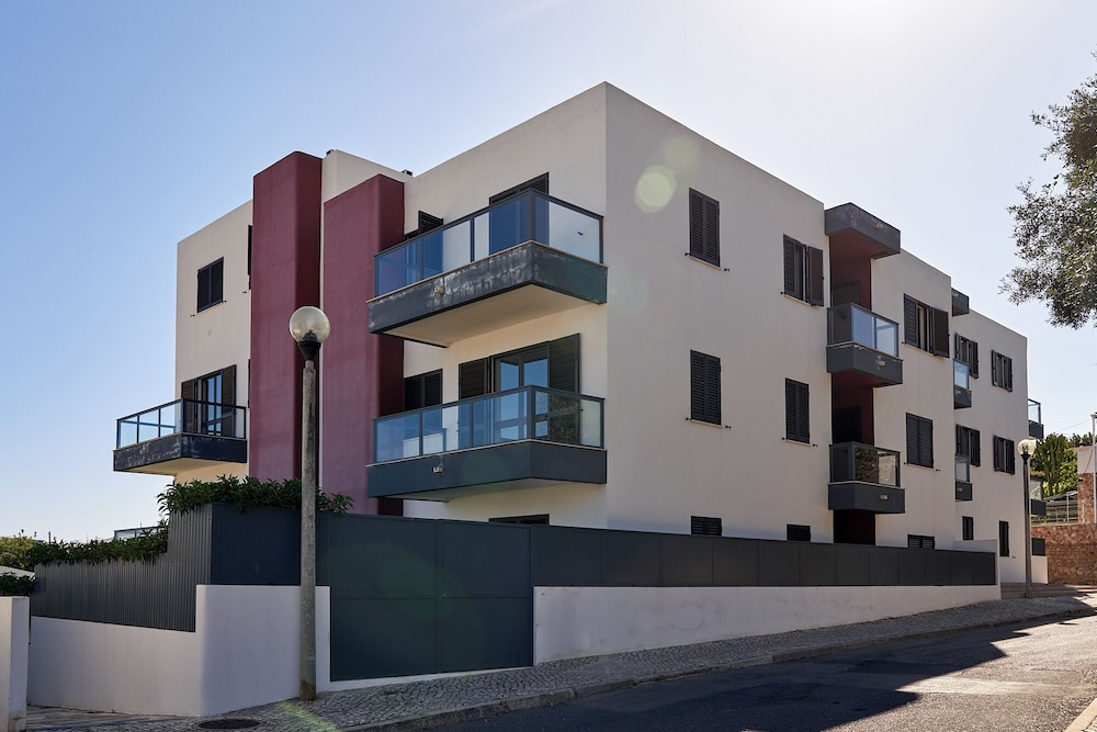 Legacy Suites & Apartments Albufeira Al - Albufeira