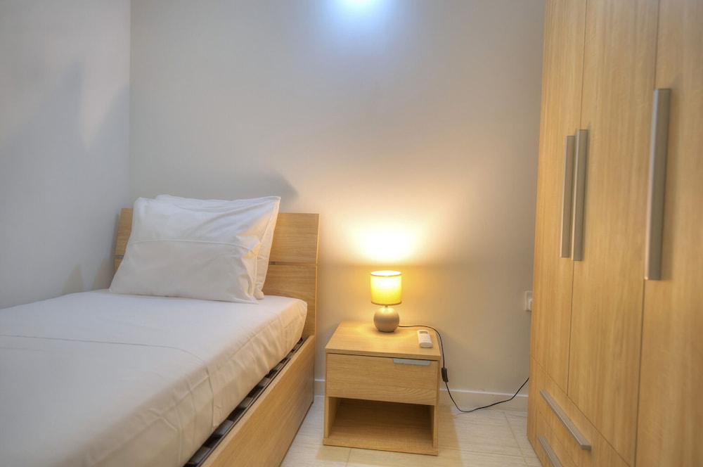 Charming 2 Bedroom Townhouse, Internal Yard Jdes1-1 - Valletta