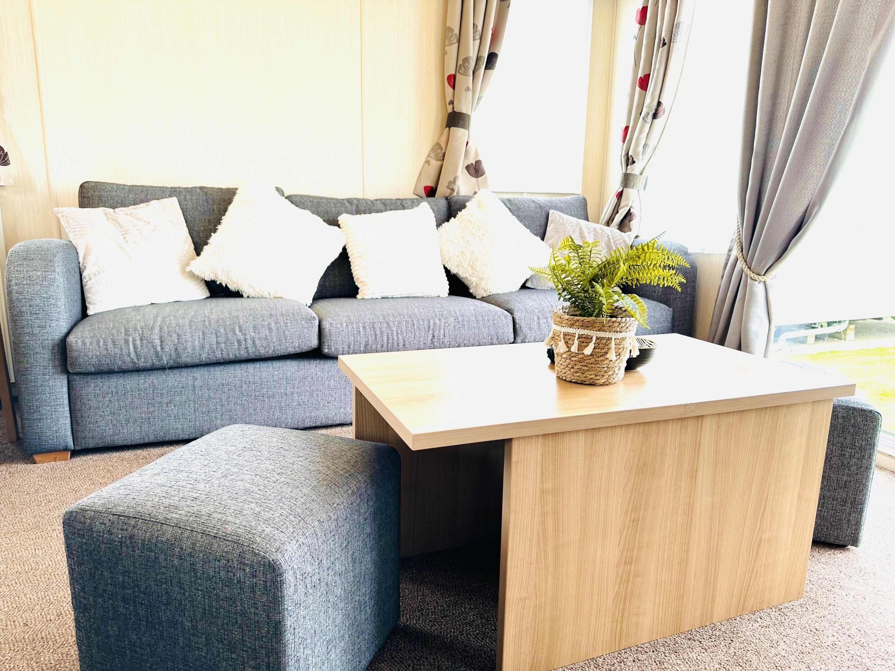 Cosy Corner Blue Dolphin - Yorkshire