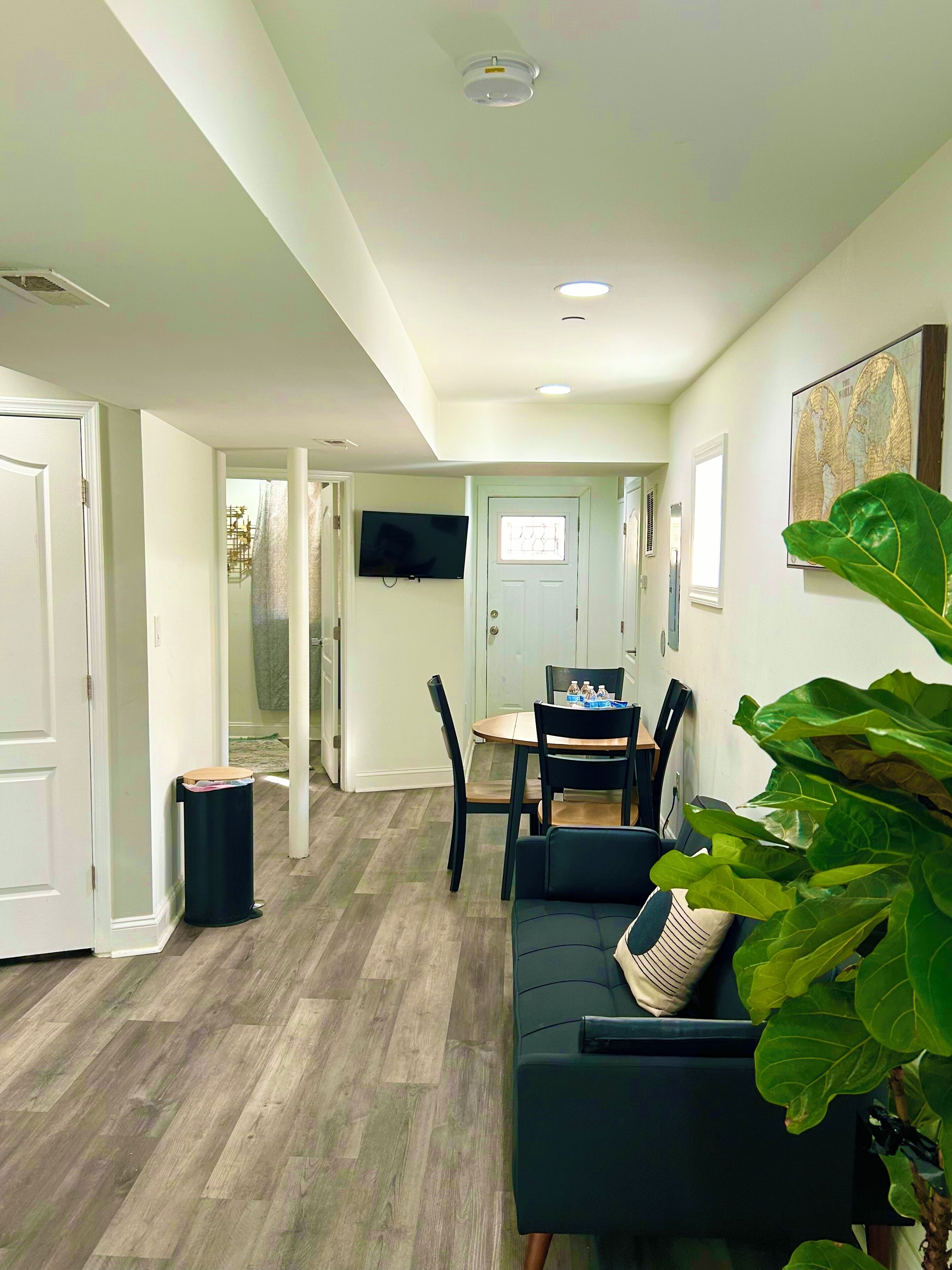 The Castle3 Condos For Family, Friends & Business - Washington, DC