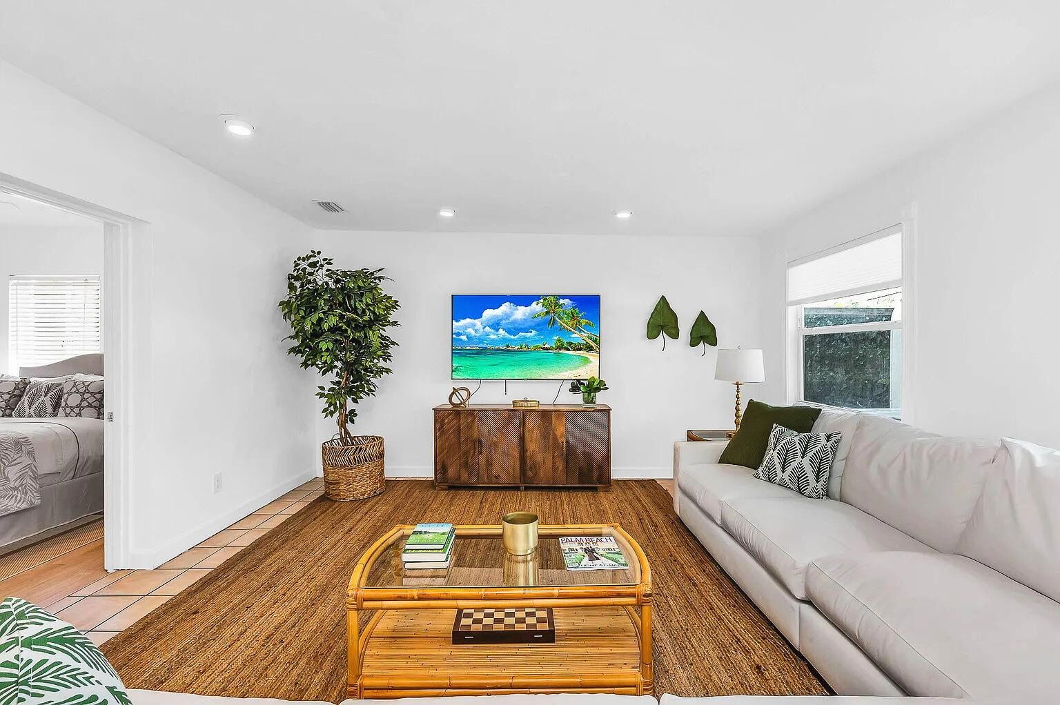 Tropical Oasis W/ Hot Tub Near Astonishing Beaches - West Palm Beach, FL