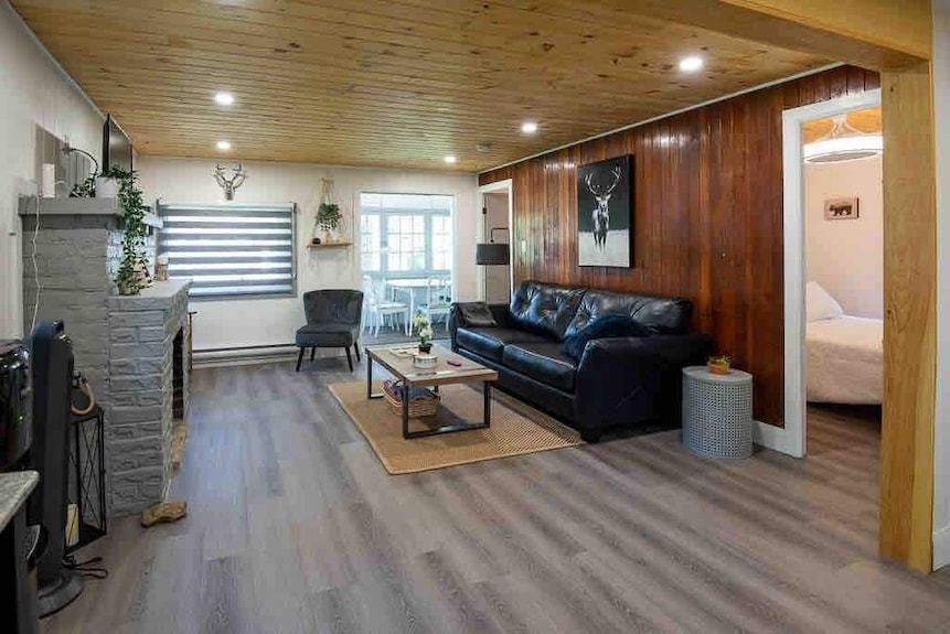 Aries 2-bedroom Fenelon Falls Cottage - Kawartha Lakes