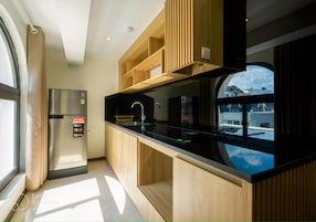 Apartamento superluxo, vista para a cidade | Cozinha privada | Chaleira elétrica