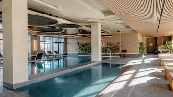 Piscina interna, piscina externa