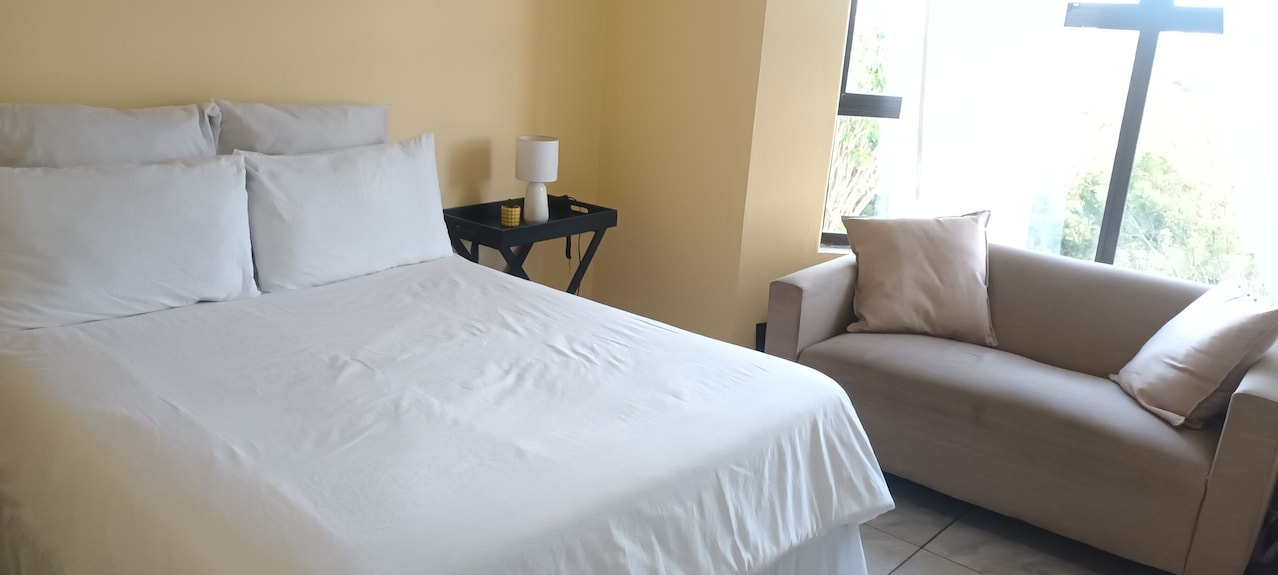 Looking For A Comfortable Place To Spend The Night In Total Serenity - Empangeni