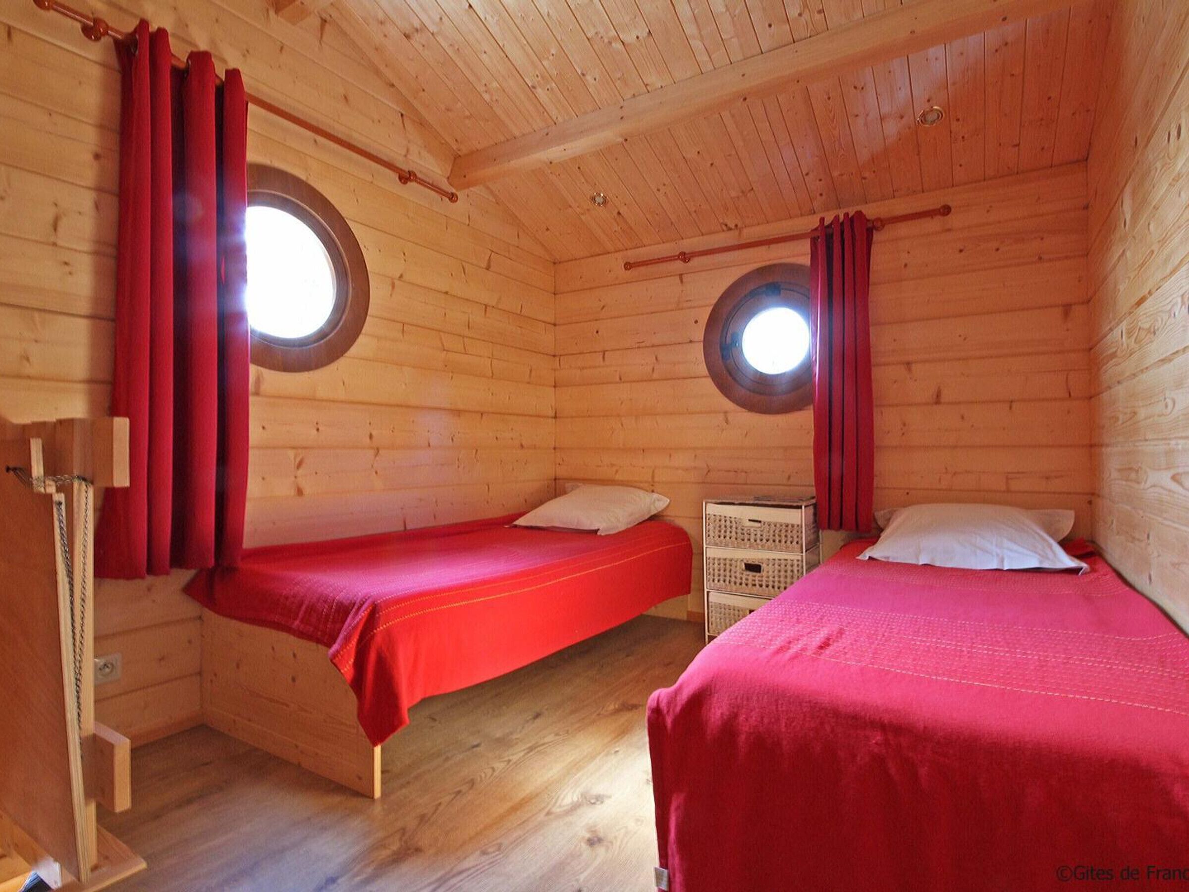 Wooden Chalet In Nature, Pets Allowed, Wifi - Normandy