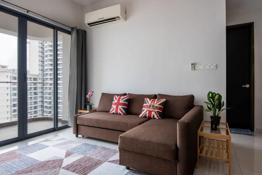 A Stylish 2br Suite, Water Views, Free Parking - Johor Bahru