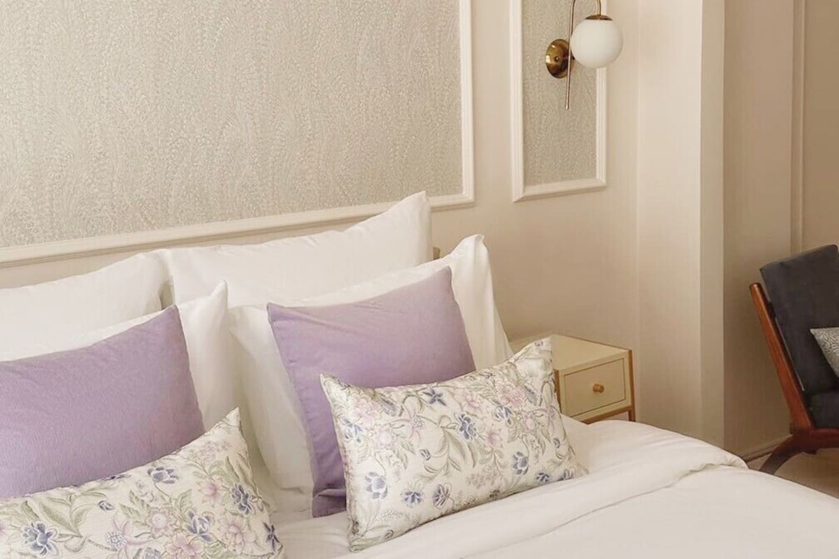 Quarto Deluxe | 1 quarto, roupa de alta qualidade, minibar com produtos grátis