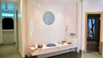 Sala(s) para tratamentos a casais, sauna, banho turco, hammam
