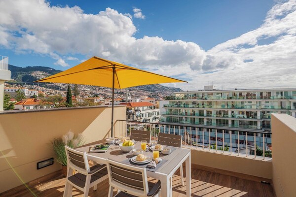 Alegria Flats By An Island Apart - Funchal