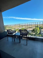 Quarto, 1 cama de casal | Frigobar, quartos à prova de som, Wi-Fi de cortesia