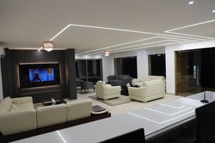 Entrada (vista interior)