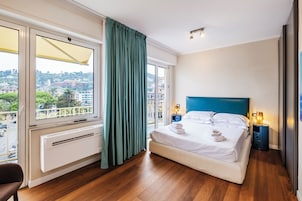 Suite, 1 cama queen-size e sofá-cama, não fumadores, vista para o mar | Minibar, cofre no quarto, com mobília individualizada
