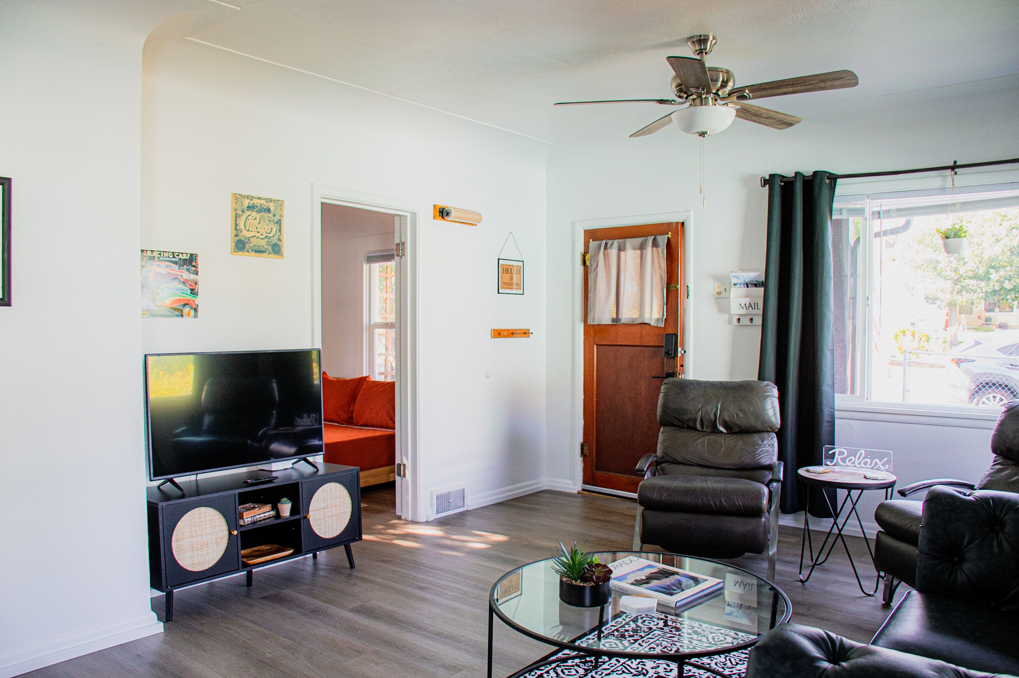 Cozy Family Friendly Home Within Walking Distance Of Main Street! - Broomfield, CO