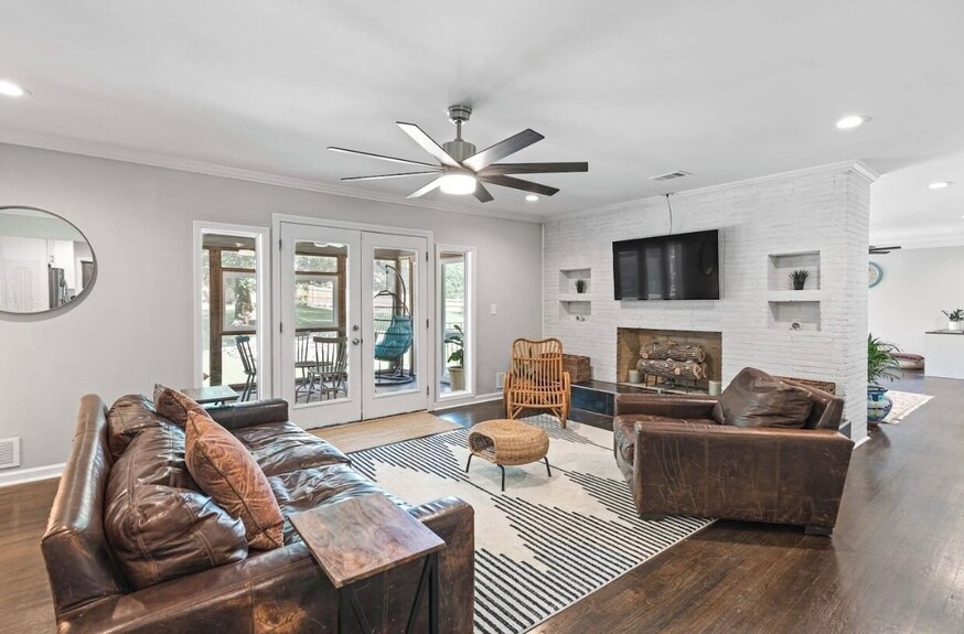 Spacious 7 Bedrooms W/ Huge Backyard Downtown Atl - Atlanta, GA