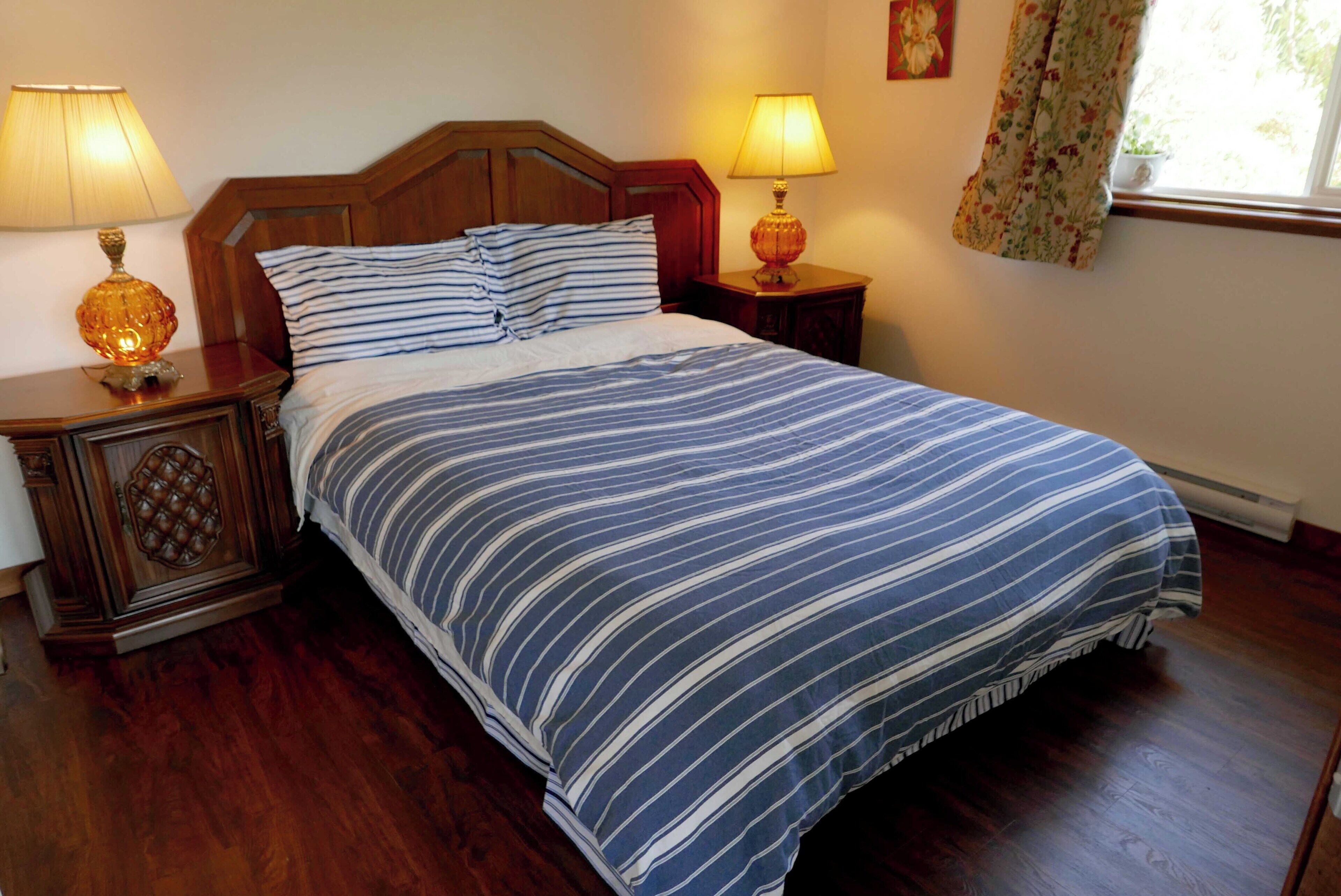 Otter Lake B&b, Denman Island, Bc, Canada\nfamily Friendly, Coastal - Hornby Island