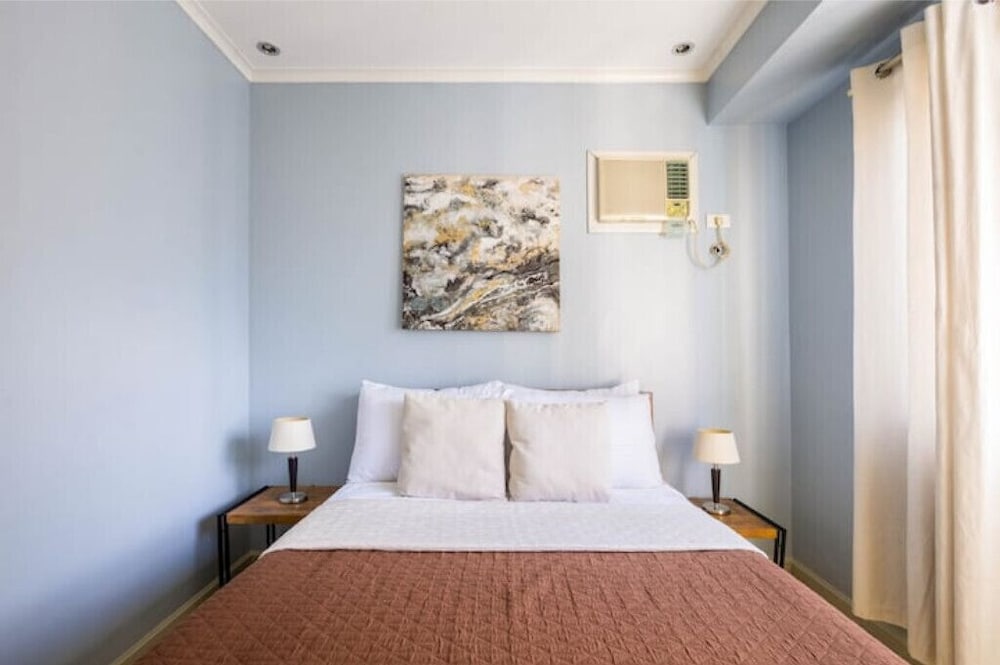 Bright 2 Bedroom In Bgc! Fast Wi-fi & Uhd Tv - 마카티