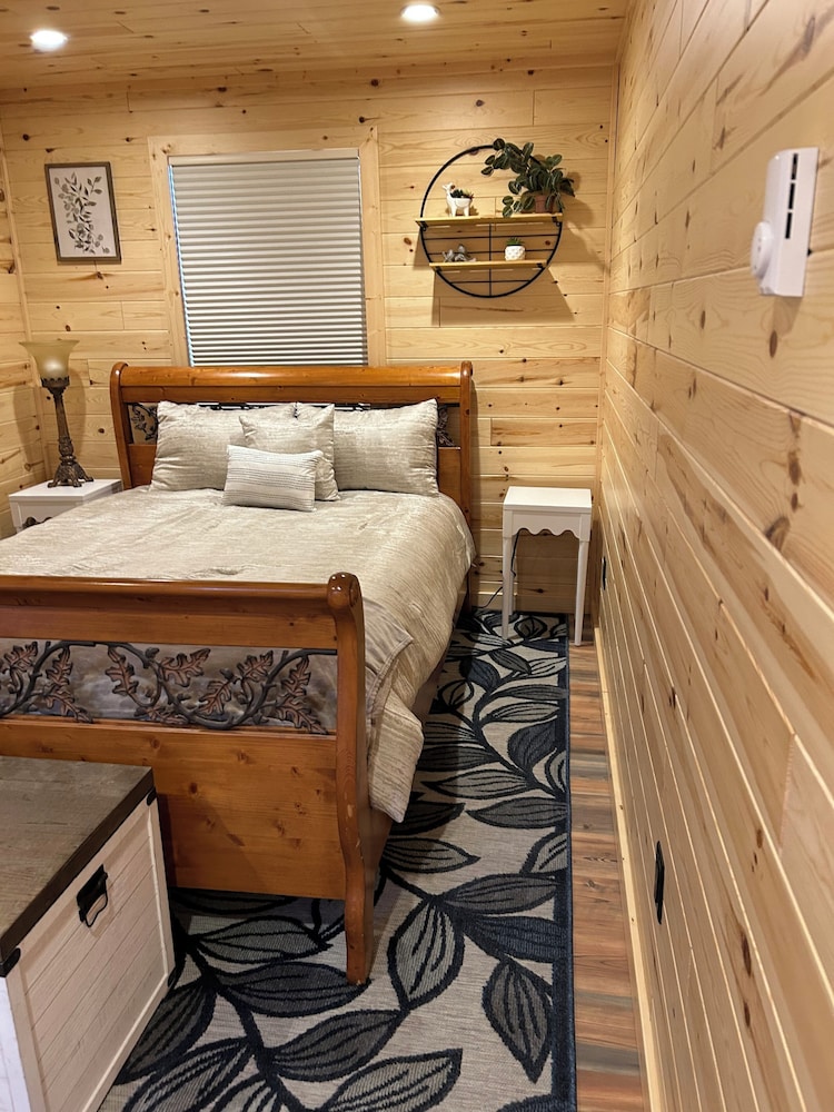 Gran's Cabin on Flathead Lake - Flo's - Elmo | Vrbo