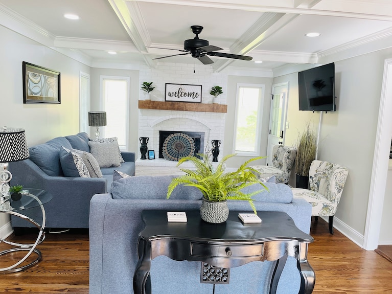 Superb 4br-suite Nkc Near Kc Chiefs, World Cup, Airport & Entertainment - 캔자스시티