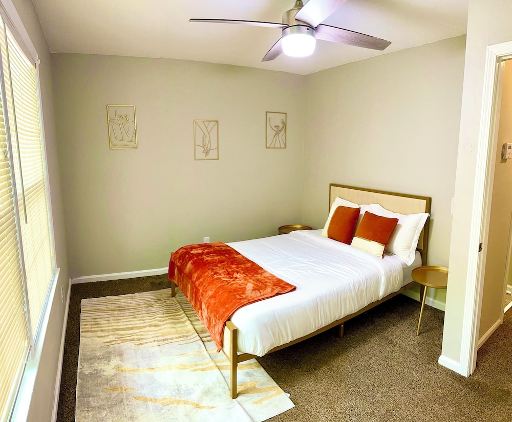 Cozy Getaway Near Downtown 2.0 - Columbia, SC