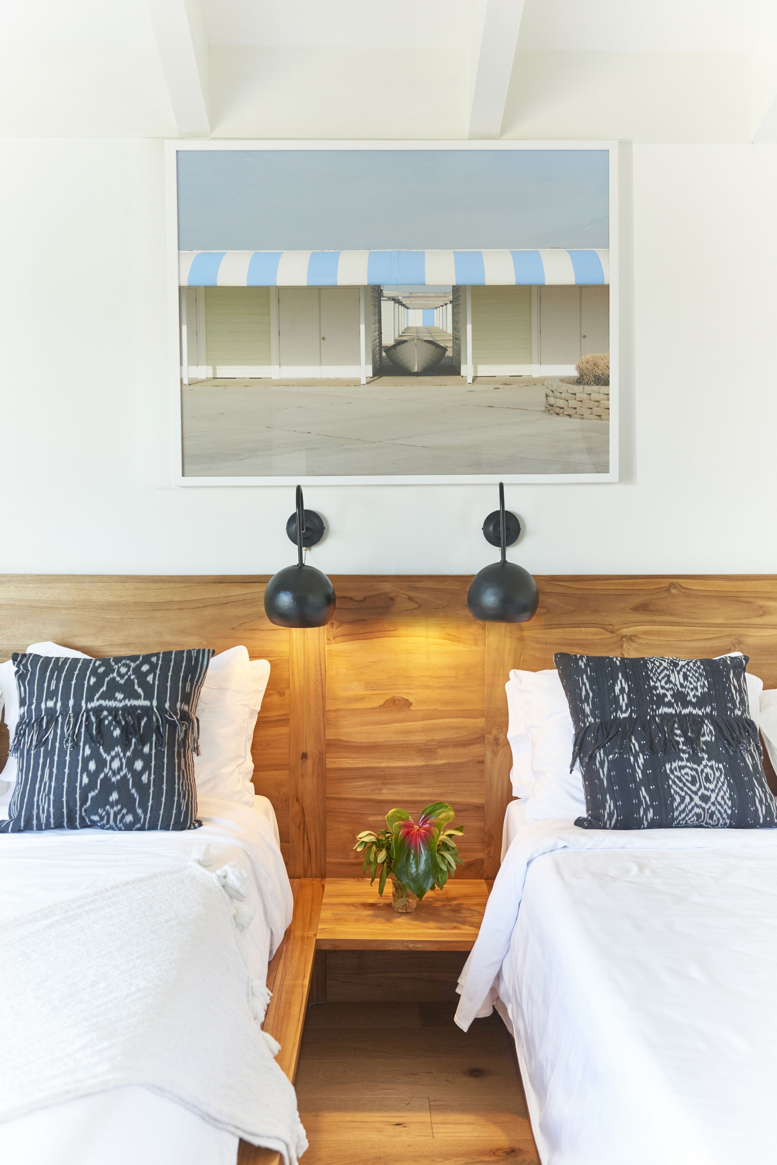 Enjoy A Hassle-free And Comfortable Stay! 2  Relaxing Units, Free Parking, Pool - Montauk, NY