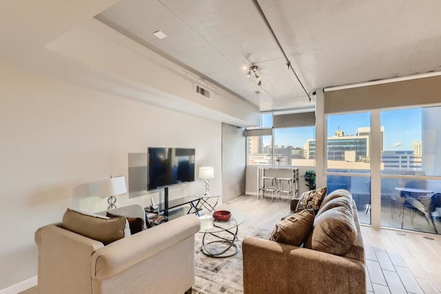 353 East Bonneville #805 Las Vegas - Las Vegas, NV