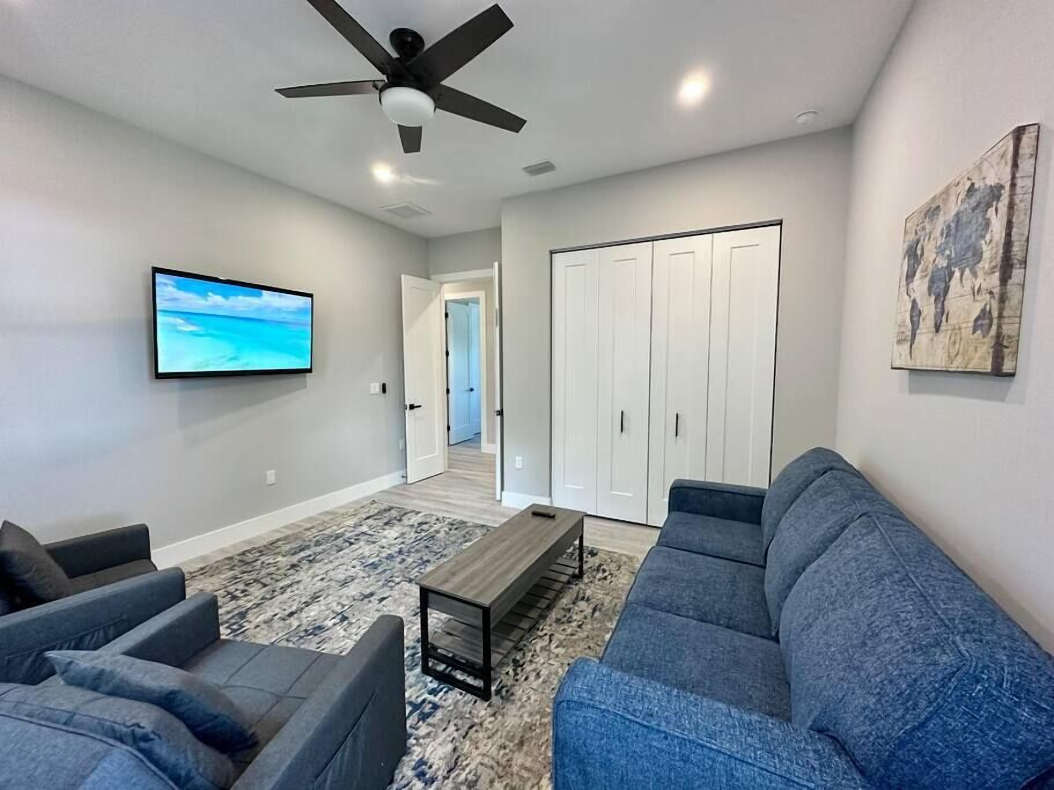 Bonita Beach Mansion, New Constuction Home, Pool, Spa, Bikes And Near Beach - Bonita Springs, FL