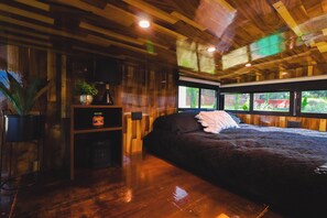 Cabine | Edredões de penas, com decoração personalizada, Wi-fi grátis 