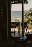 One Bedroom Beachfront Penthouse | Roupa de alta qualidade, camas de colchão pillowtop, cofre no quarto