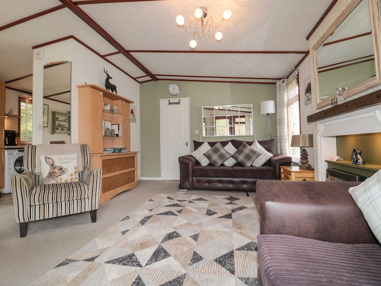 Evergreen Lodge, Pet Friendly, Country Holiday Cottage In Felton - Scotland
