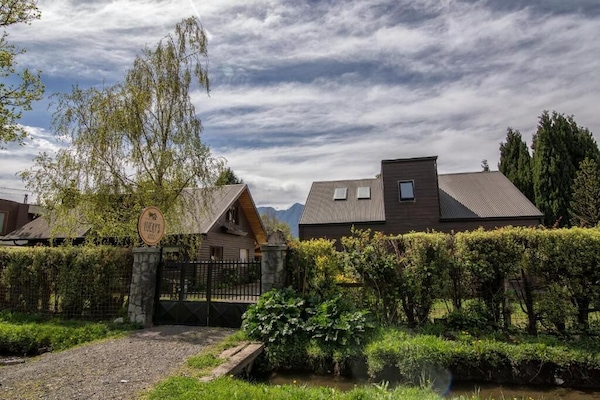 Luckys Hostel - Pucón