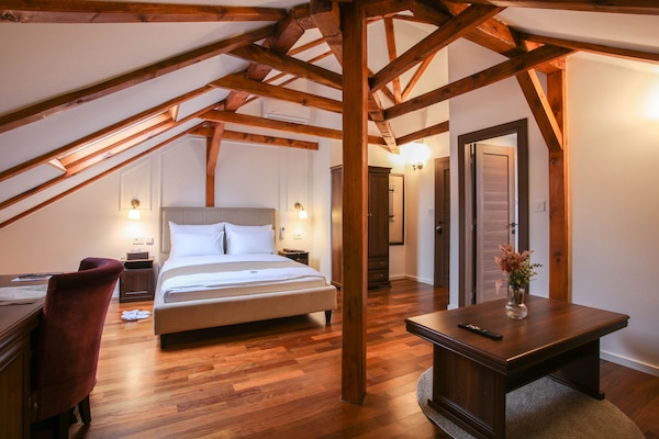 Quarto Superior | Roupa de alta qualidade, camas de colchão viscoelástico