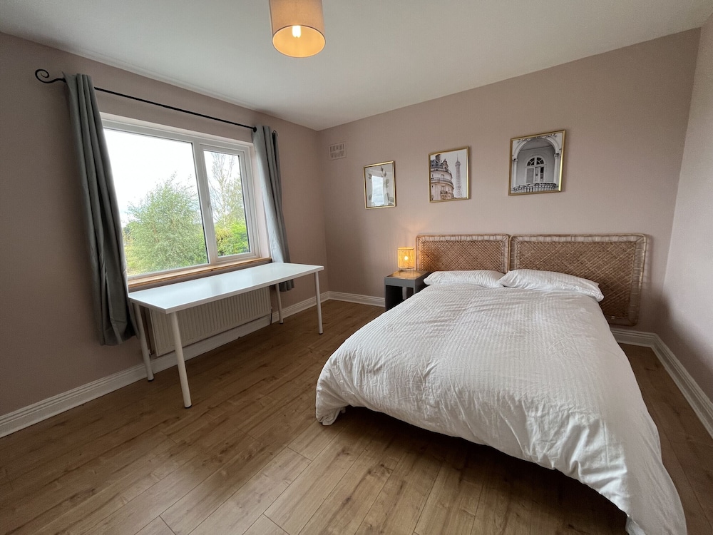 The Ellistown Kildare House - Kildare
