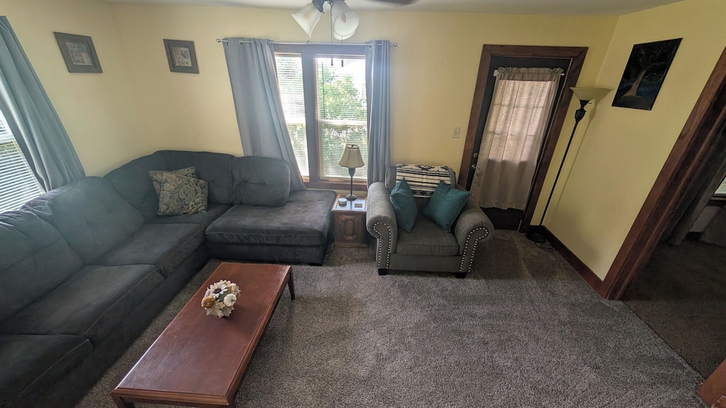 Cozy Corner Lot Will Provide A Comfortable Space For A Couple Or Small Family. - Marquette, MI