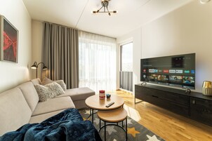 Apartamento Premium, 1 quarto, não fumadores, vista para o pátio | 1 quarto, secretária, cortinas/cortinados opacos, quartos insonorizados 